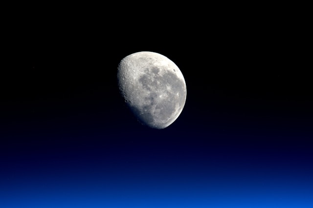 What Causes Moon Phases? - AstronomyShack