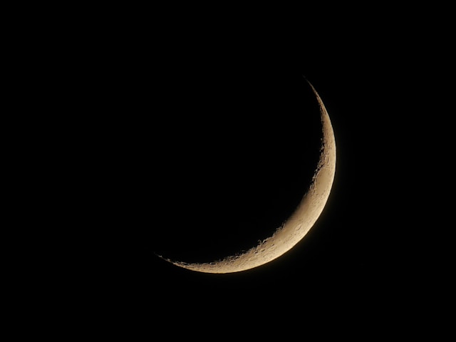 What Causes Moon Phases? - AstronomyShack